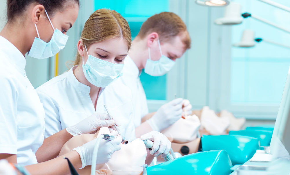 Création de huit sites universitaires en odontologie : le « oui mais ...